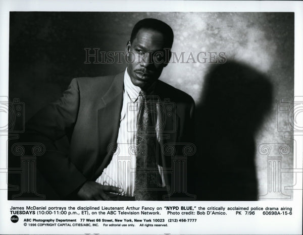 1996 Press Photo James McDaniel in "NYPD Blue" - Historic Images