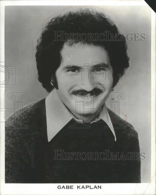 1978 Press Photo Comedian Gabe Kaplan Headlines At Lake Geneva Playboy Club - Historic Images