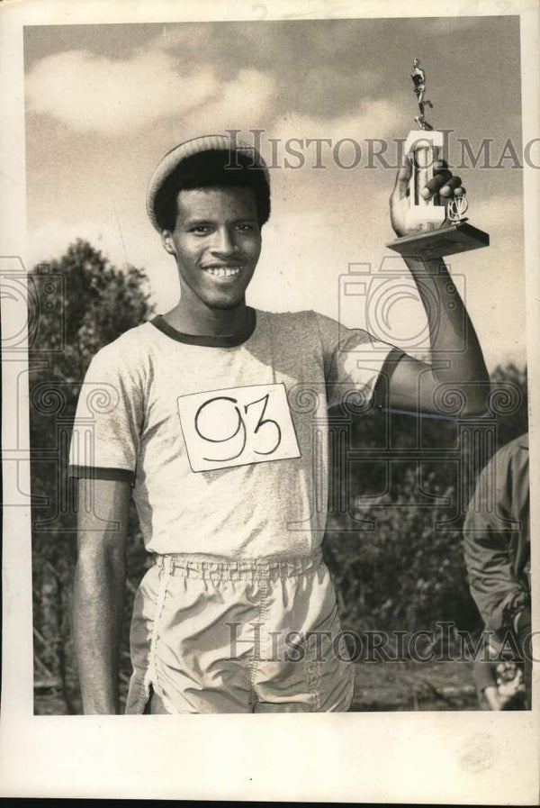 1969 Press Photo Runner Stanley Sylvester won at event by New Orleans Track Club - Historic Images