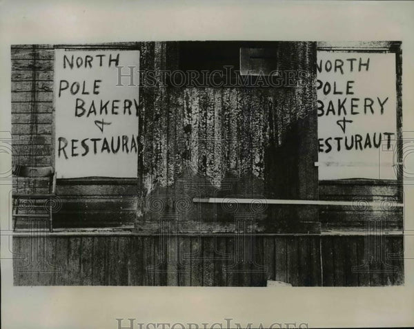 1934 Press Photo Fire Damage at North Pole Bakery and Restaurant in No ...