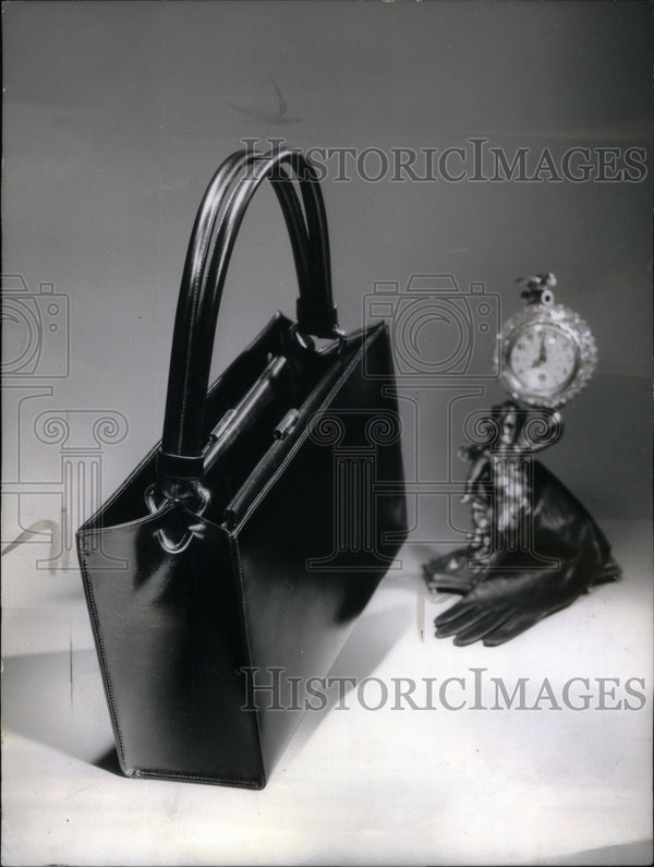 1961 Press Photo Black Leather Women's Handbag Purse - RRU50109 ...