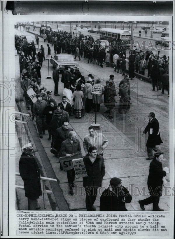 1970 Press Photo Philadelphia postal workers on strike - RRW94743 ...