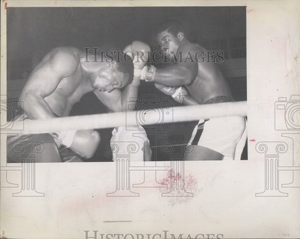 Al Jones Mose Harrell Champion Boxers 1969 Vintage Press Photo Print - Historic Images