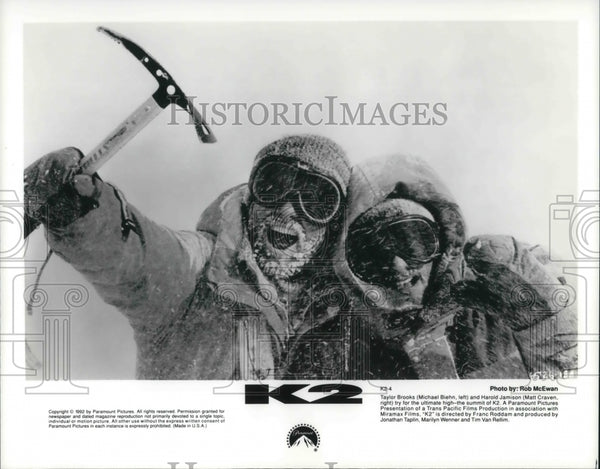 1993 Press Photo Michael Biehn and Matt Craven star in K2 - cvp19404 - Historic Images