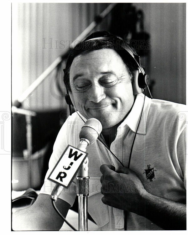 Press Photo J.P. McCarthy radio morning man WJR - Historic Images