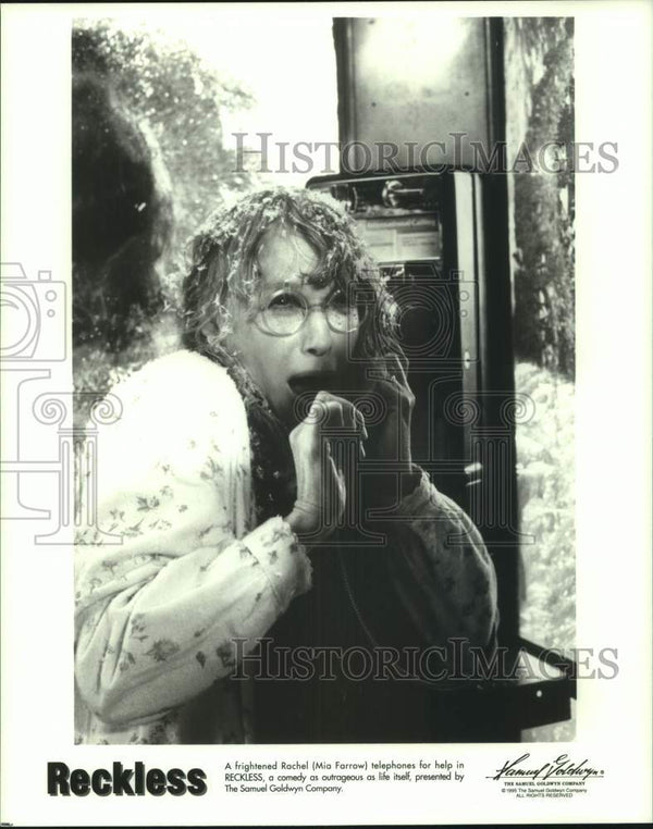 1995 Press Photo "Reckless" Movie Scene Starring Mia Farrow - hcp12977 - Historic Images