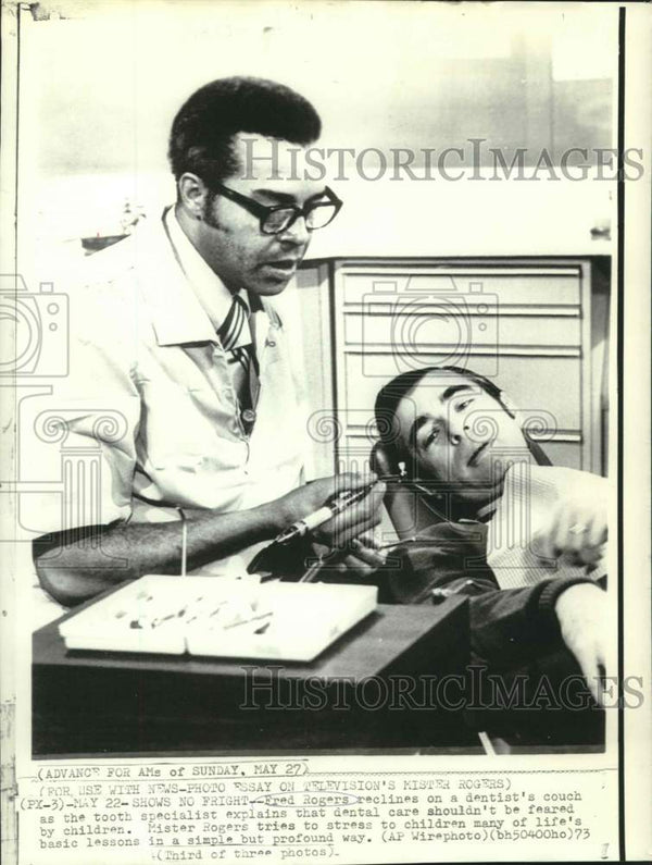 1973 Fred Rogers of "Mister Rogers' Neighborhood" with Dentist ...