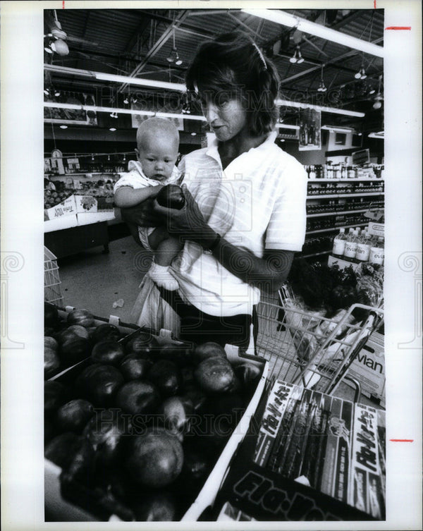 1991 Press Photo DIANE Christine WATT daughter Erin - DFPD22707 ...