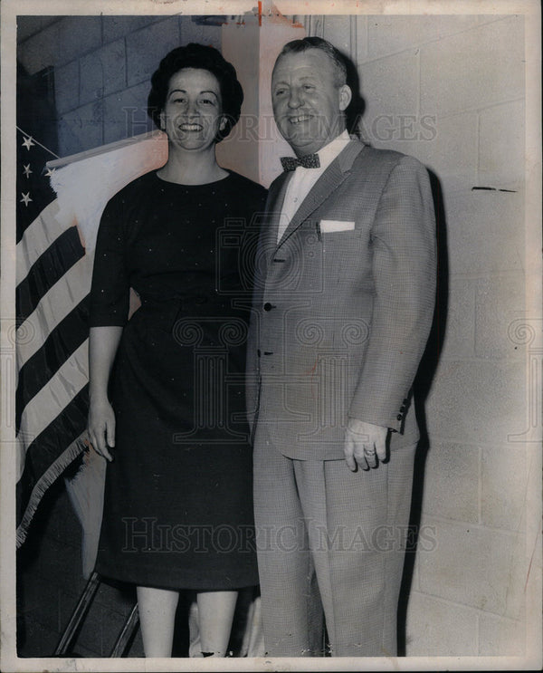 1961 Press Photo William A. Shaw wife Marion moving - DFPD53861 ...