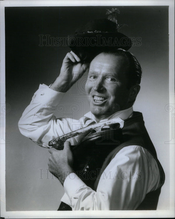 Press Photo Mr. Frick Ice Follies - DFPD63189 - Historic Images