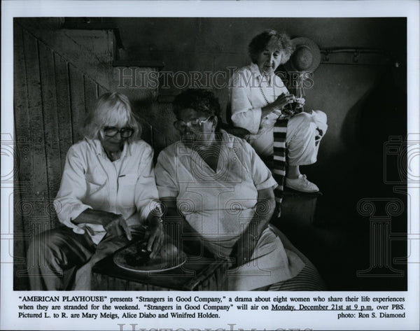 1990 Press Photo Actress Winifred Holden in "Strangers in Good Company ...