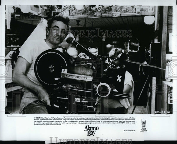 1985 Press Photo French actor Louis Malle filming "Alamo Bay ...