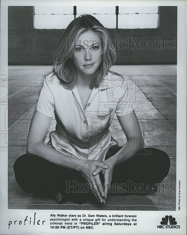 1996 Press Photo Ally Walker Stars In "Profiler"1990 - Historic Images
