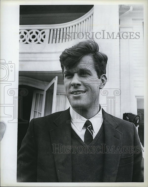 1983 Press Photo Kevin Conroy as Bobby Kennedy - Historic Images