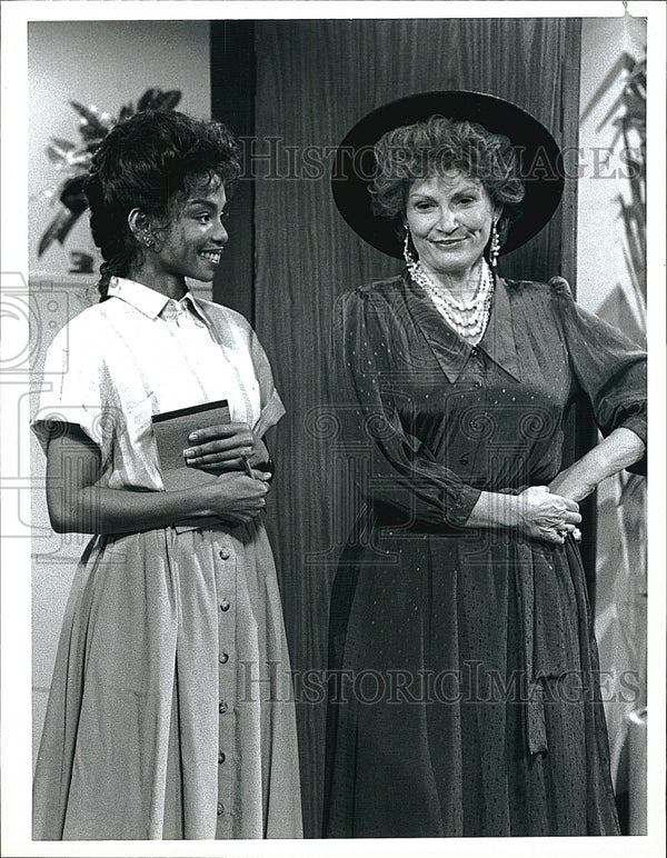 1986 Press Photo "Me and Mrs. C" Peg Murray &Misha McK - Historic Images