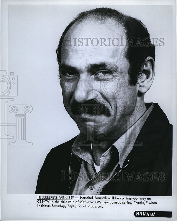 Press Photo Herschel Bernardi Actor in "Arnie" - Historic Images
