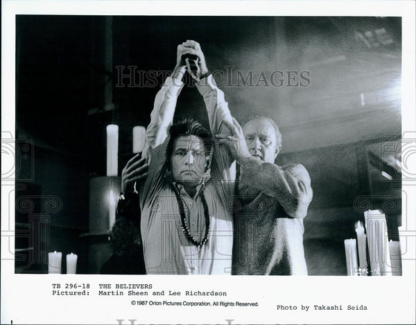 1987 Press Photo Martin Sheen and Lee Richardson in "The Believers ...