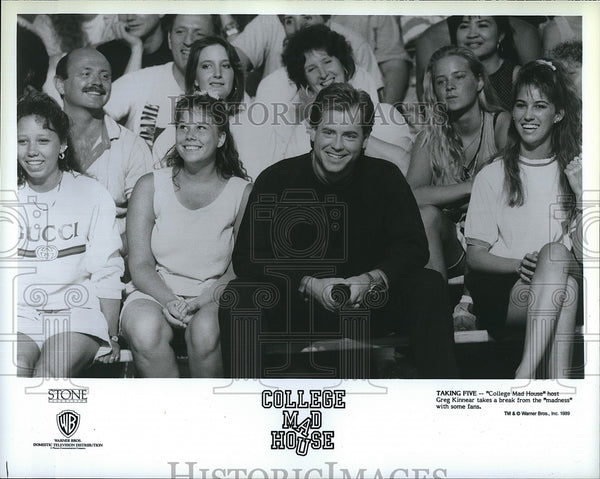 1989 Press Photo Host Greg Kinnear, "College Mad House" - Historic Images