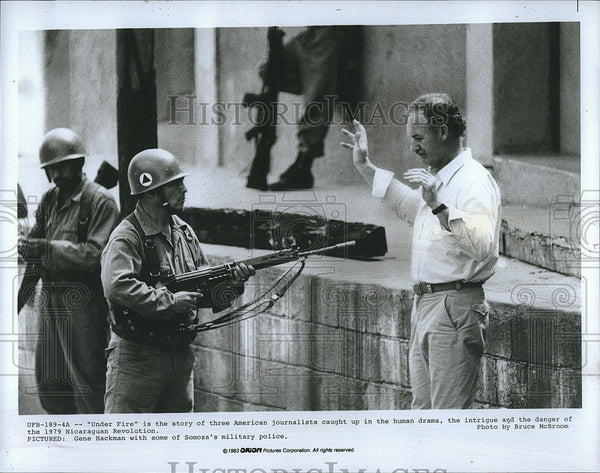 1983 Press Photo Gene Hackman in "Under Fire" - Historic Images
