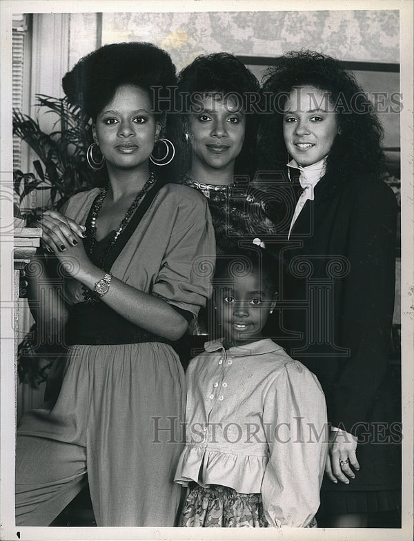 1988 Press Photo The Huxatable Woman of NBC-TV's "The Cosby Show ...