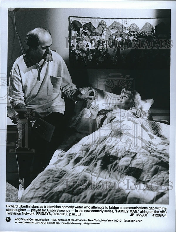 1988 Press Photo Actor Richard Libertini in "Family Man" - Historic Images