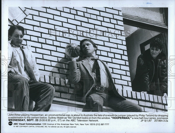 1987 Press Photo John Ritter Sydney Walsh and Philip Tanzini in ...