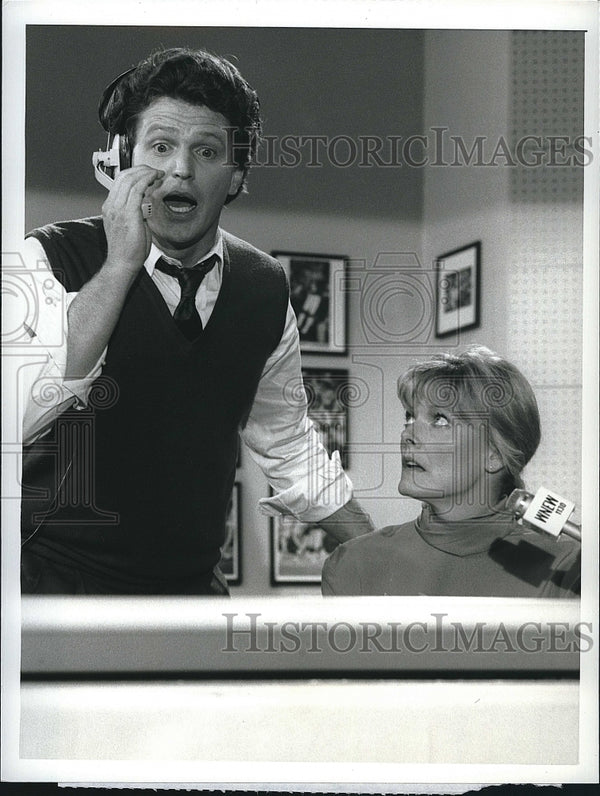 1988 Press Photo Actor Sam Freed & Jane Curtin In "Kate & Allie ...