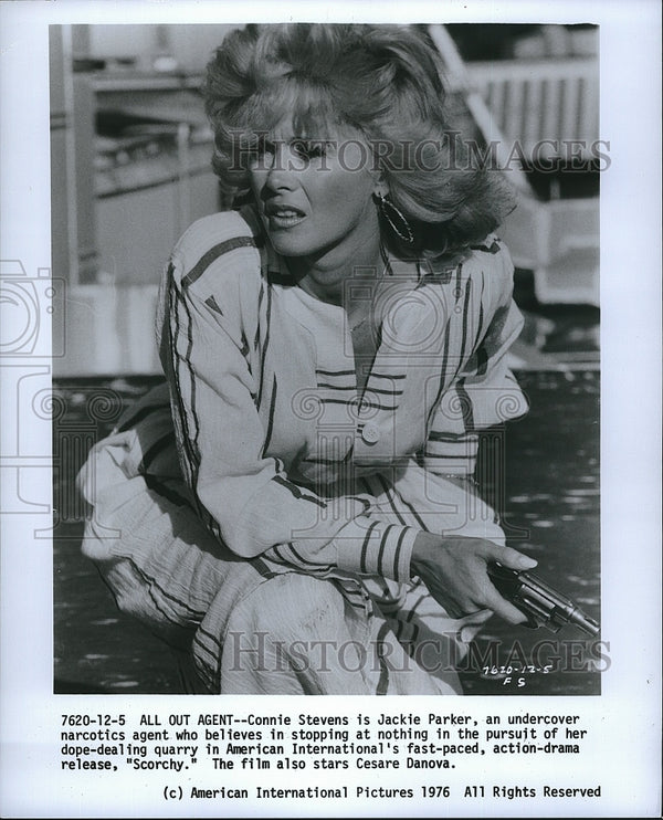 1976 Press Photo "Scorchy" starring Connie Stevens - Historic Images
