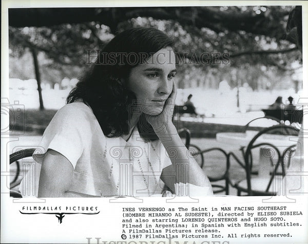 1987 Press Photo "Man Facing Southeast" starring Ines Verengo ...