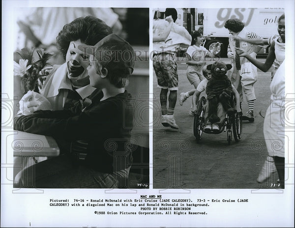 1988 Press Photo Jade Calegory with Ronald McDonald in "Mac and Me ...