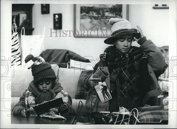 1986 Press Photo Together We STand Natasha Bobo Ke Huy Quan - Historic ...
