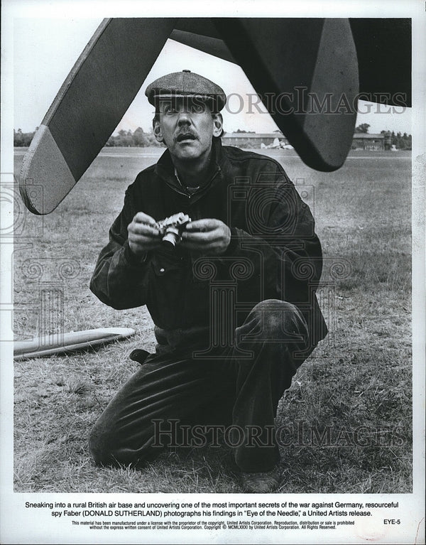 1981 Press Photo Actor Donald Sutherland in "Eye of the Needle ...