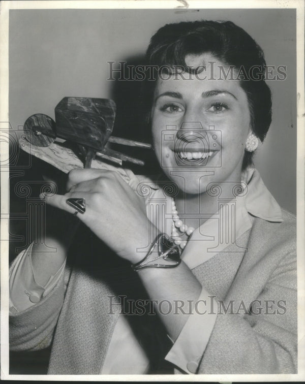 1961 Press Photo Wooden Wheelbarrow Exhibit Chicago Nat- RSA10029 ...