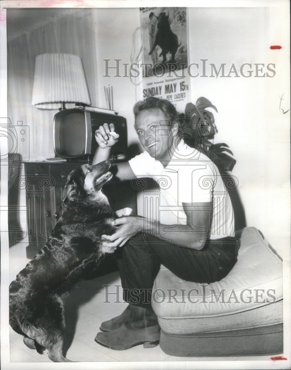 1960 Press Photo Actor Jason Evers with Dog- RSA26269 - Historic Images