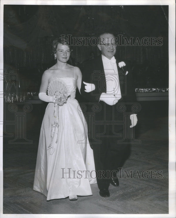 1962 Press Photo Amy James Conger Cotillion- RSA83937 - Historic Images
