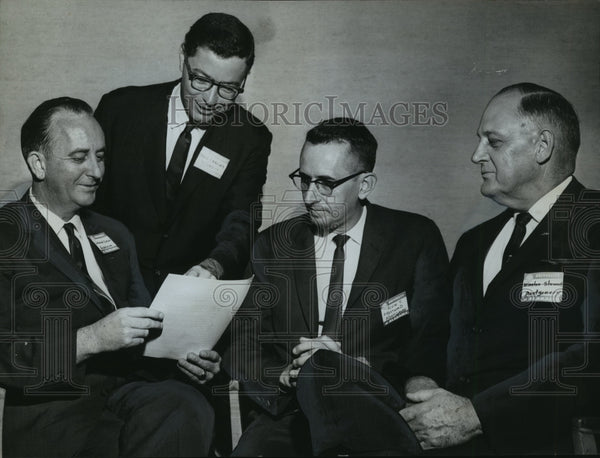 1962 Press Photo Alabama-Key participants discuss agenda for 'Probate ...