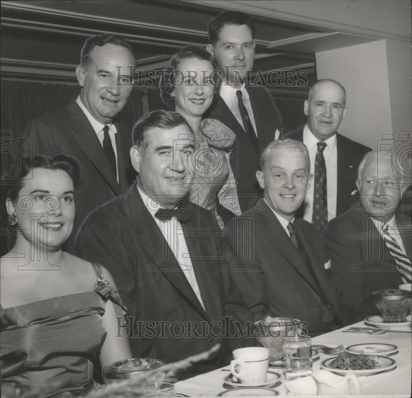1955 Press Photo Gov. and Mrs. Folsom, other leaders at Tutwiler Hotel ...