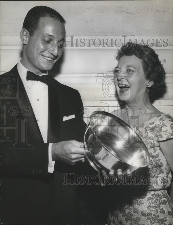 1962 Press Photo Harold Blach Gives Alyce Walker Award for Fashion Week ...