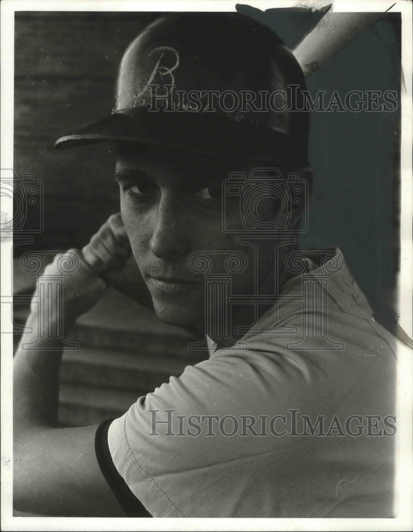 1972 Press Photo Billy Bell is ready to hit the ball - abna34457 ...