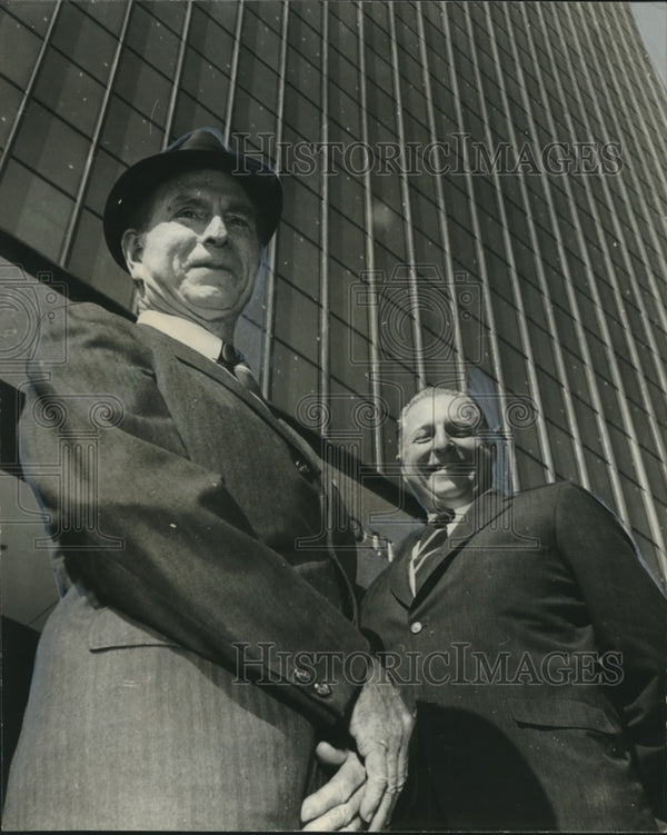 1971 Press Photo Officials of First National Bank at Time Capsule Cere ...