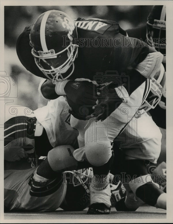 1990 Press Photo Chris Anderson, Alabama Tailback With Football Agains ...