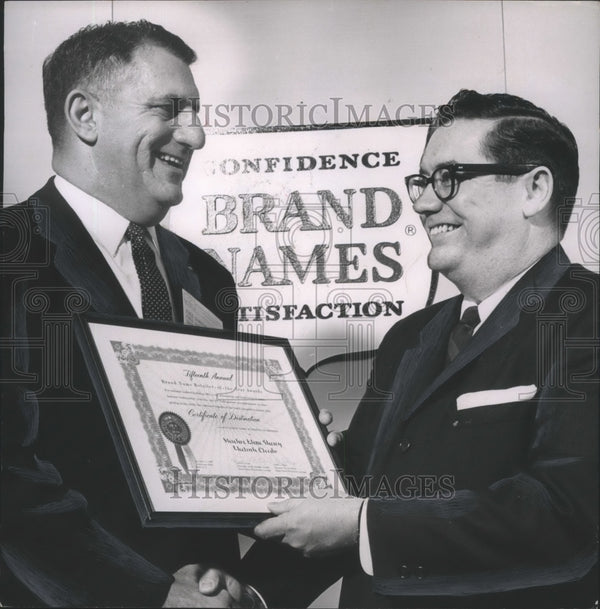 1963 Press Photo Businessman Fred Sington Recognized By Jack Sparks Of ...