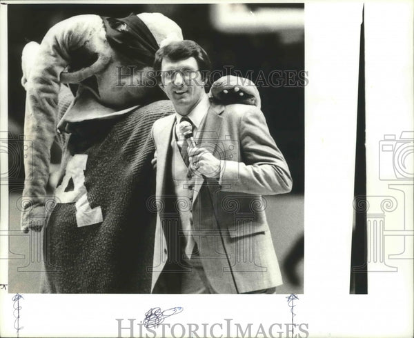 1982 Press Photo New University Of Alabama Football Coach Ray Perkins ...