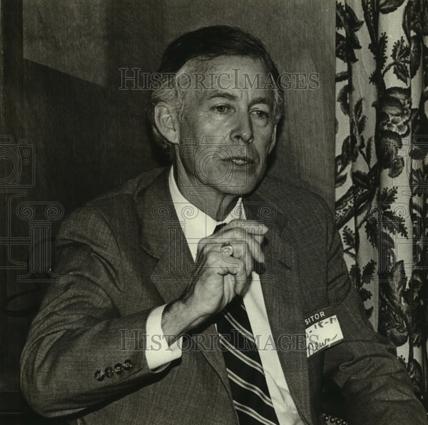1984 Press Photo Edward Addison of Southern Company speaks in Alabama ...