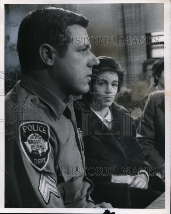 1970 Press Photo Police Sgt Baracz & Beverly - Historic Images