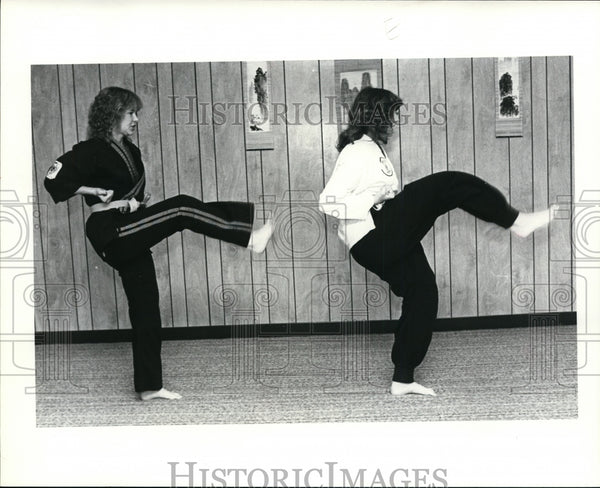 Press Photo Jill Jayne and Bunny Taylor, team on synchronized Kata ...