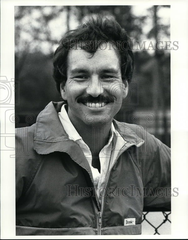 1986 Press Photo Jim Green, Track Coach, Mentor High School - cvb35968 ...