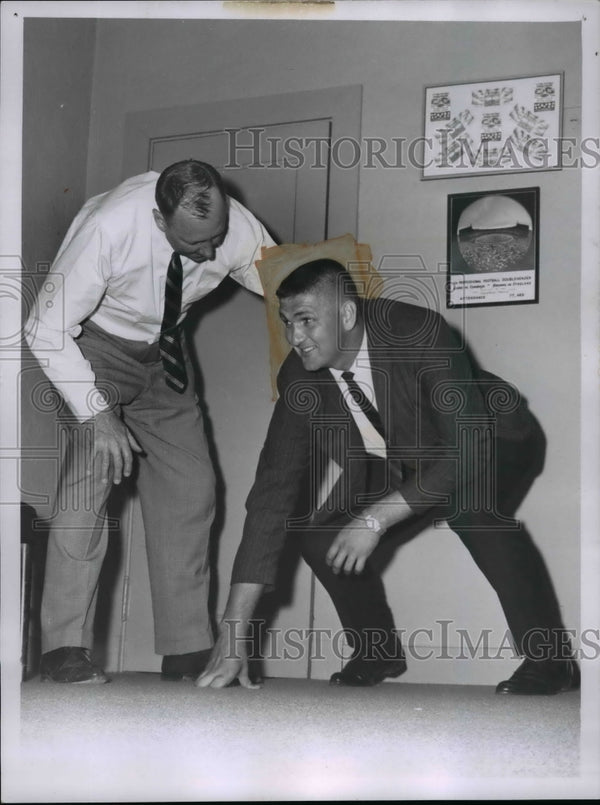 1963 Press Photo Ken Frost football player after surgery - cvb39906 ...