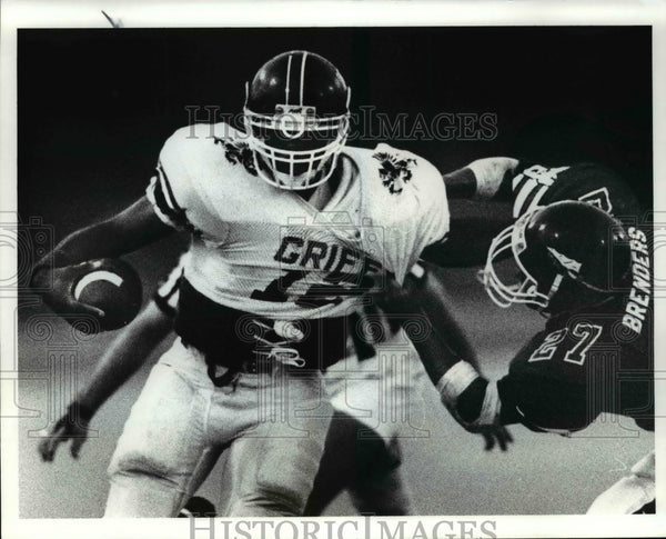 1989 Press Photo Ricky Power of Buchtel High Ricky Powers is pull down ...