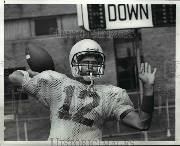 1989 Press Photo Canton McKinley quarterback Ryan Henry. - cvb47107 ...